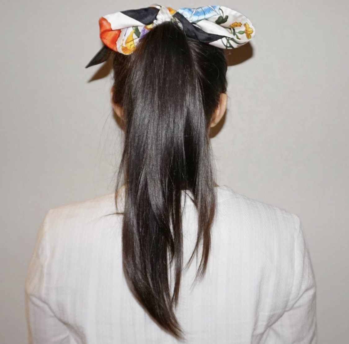 5 Ways to Style a Twilly – Jericha Good